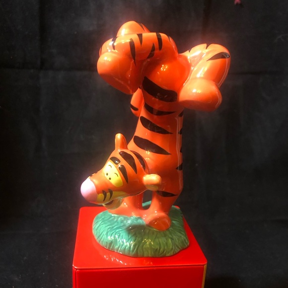 Disney | Art | Disney Tigger Ceramic Figuirne 5 | Poshmark